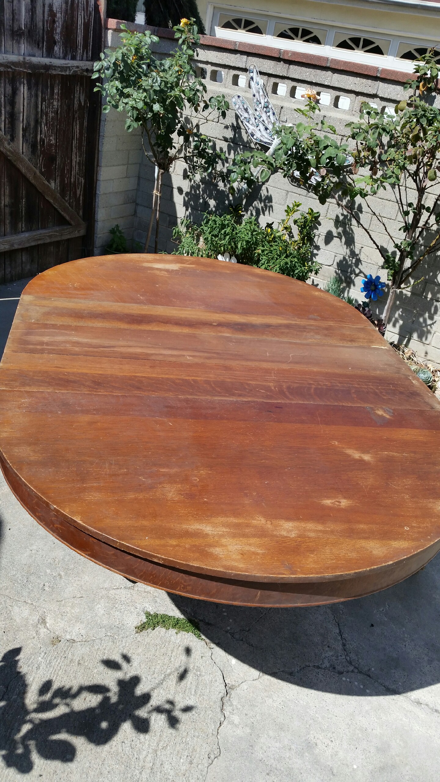 Split Base Round to Oval 1898 Table | InstAppraisal