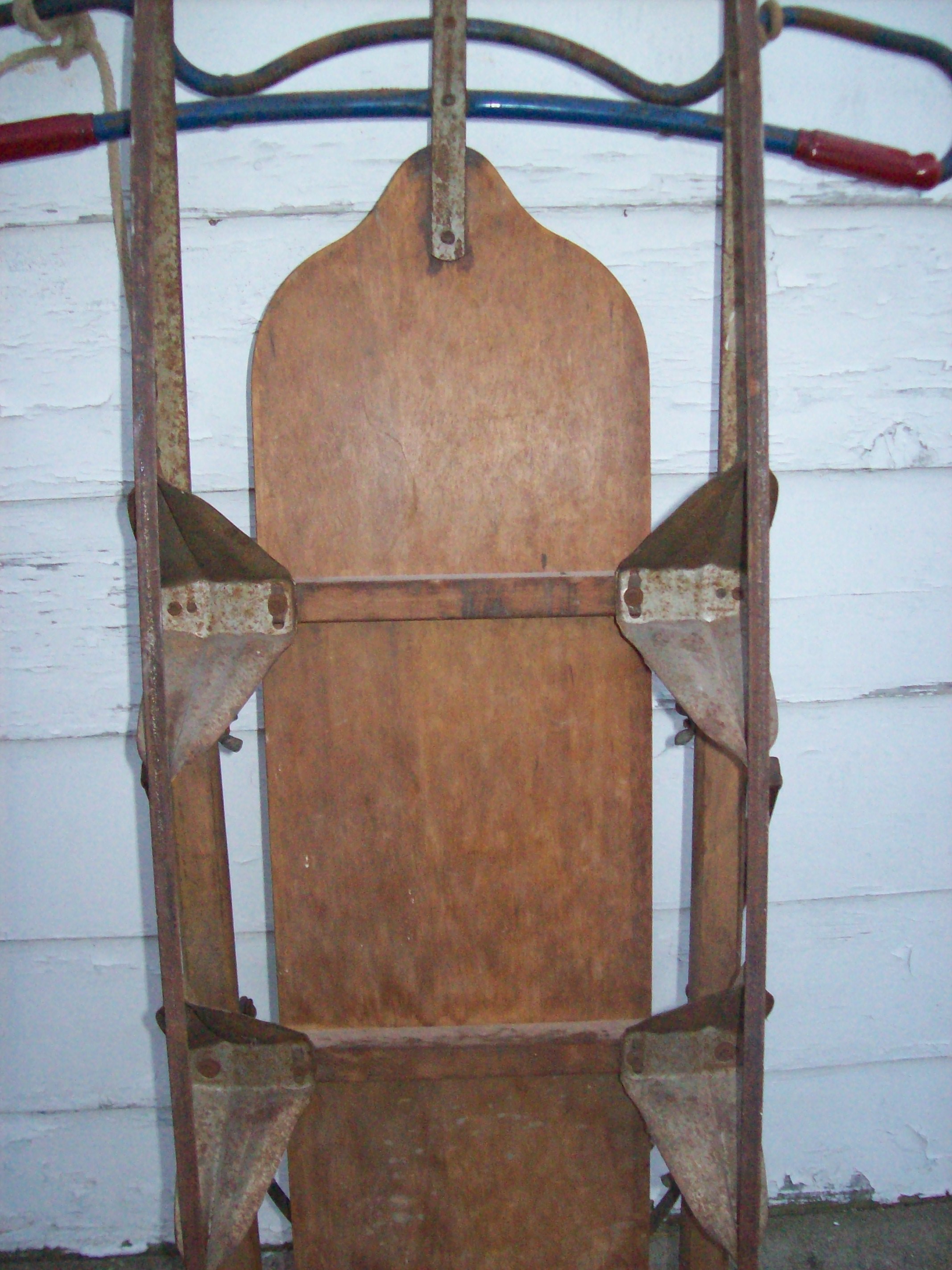 COMET SNOW SLED VINTAGE METAL RAIL, BACK & WOOD... Value & Appraisal ...