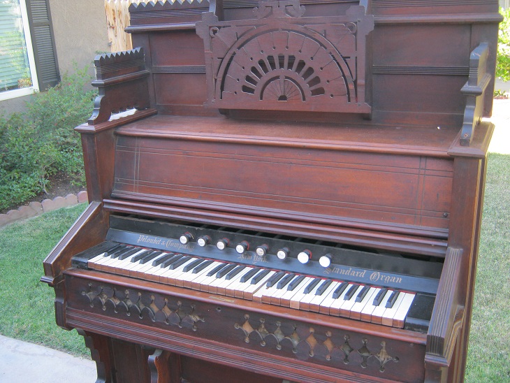 Peloubet & Co., New York Standard Organ w / bellows (1908 ...