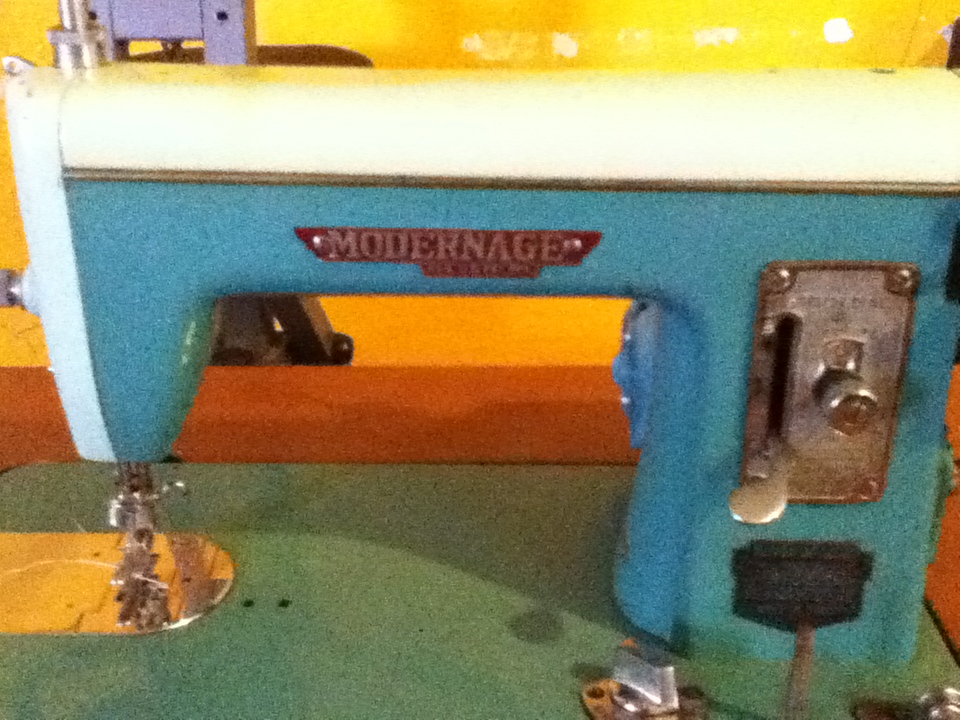 Modernage Sewing Machine Value & Appraisal | InstAppraisal