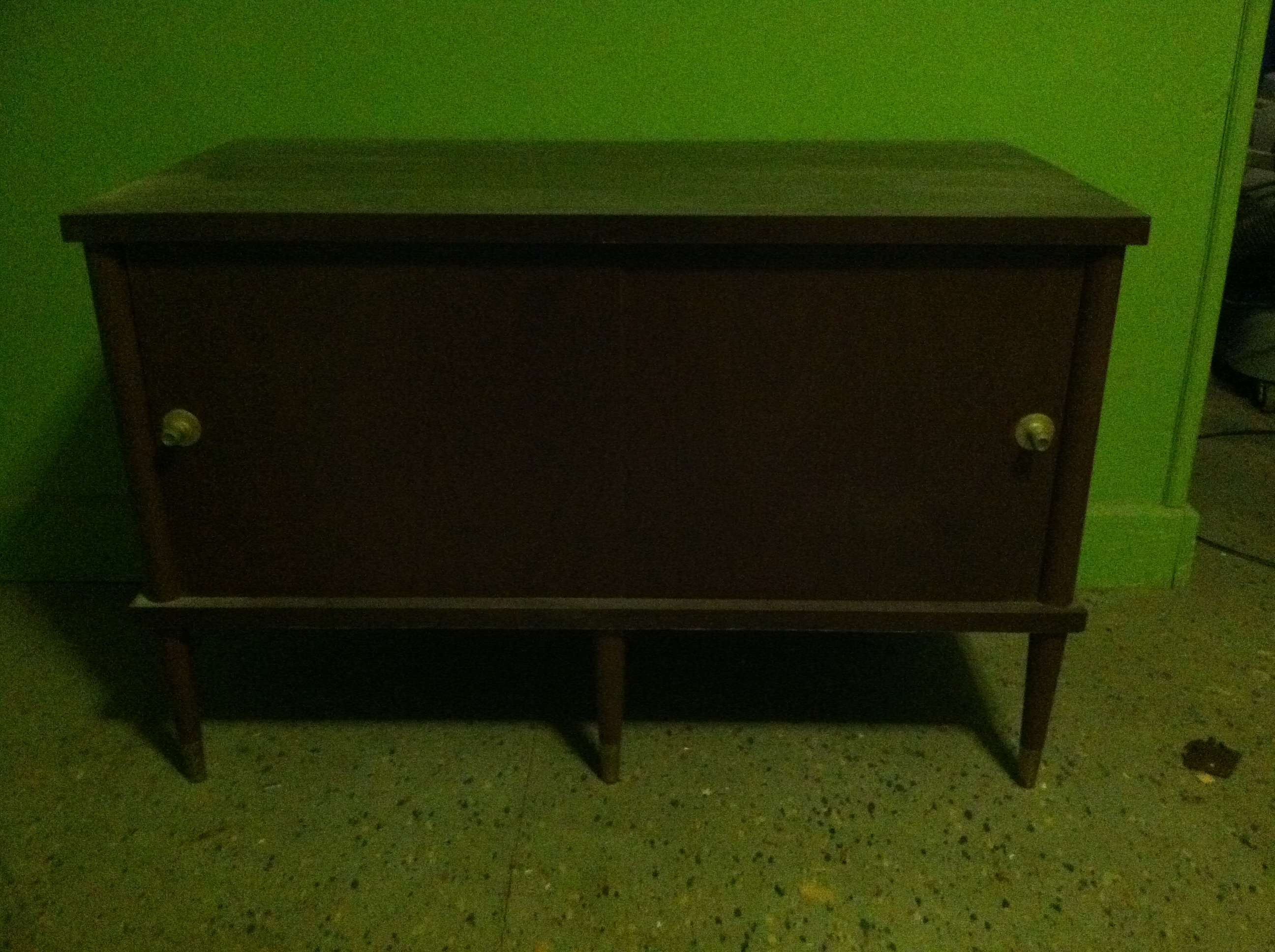 Vintage Record Cabinet | InstAppraisal