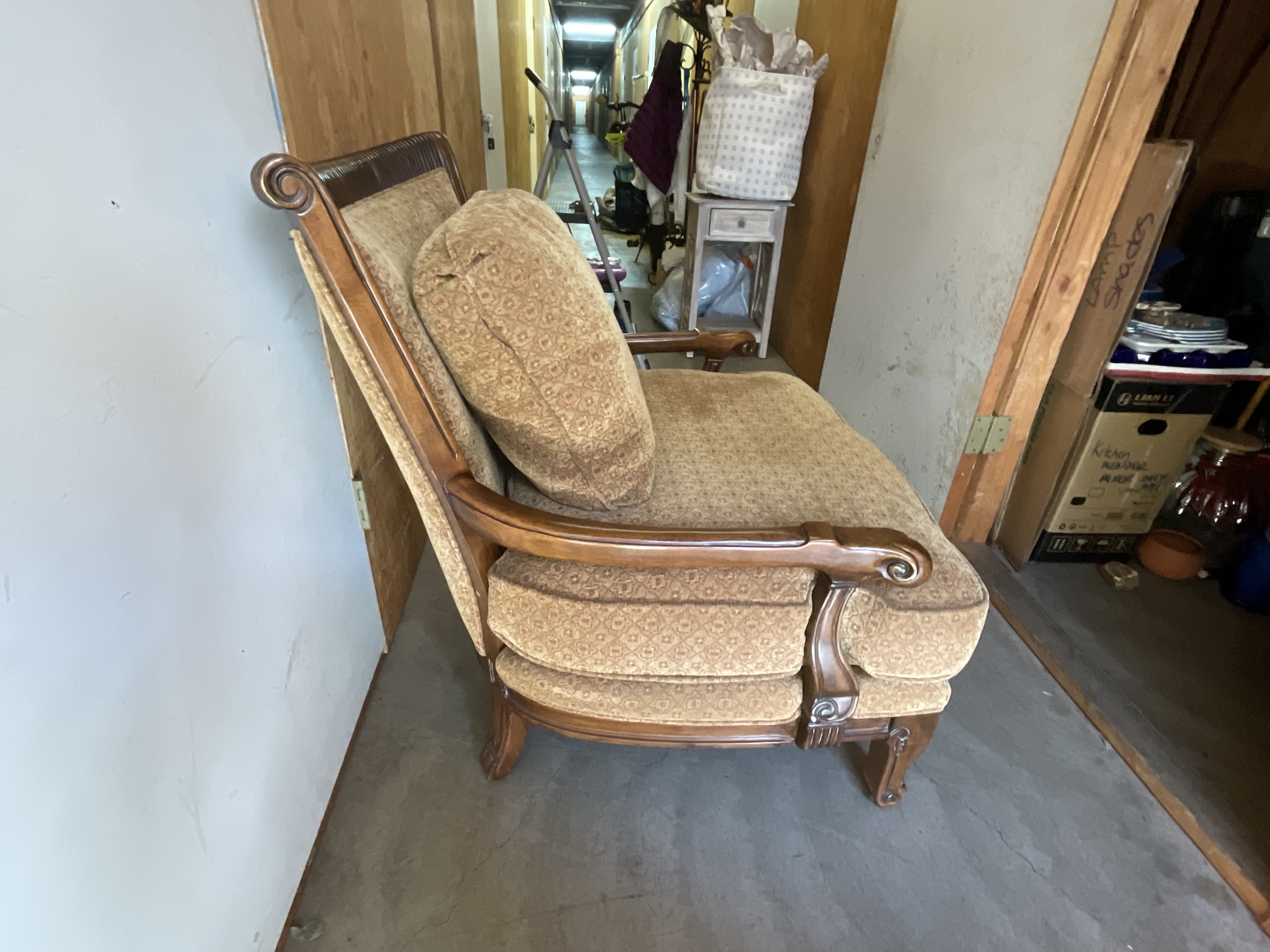 Barnhart Chair $300 - $600 (2002) | InstAppraisal