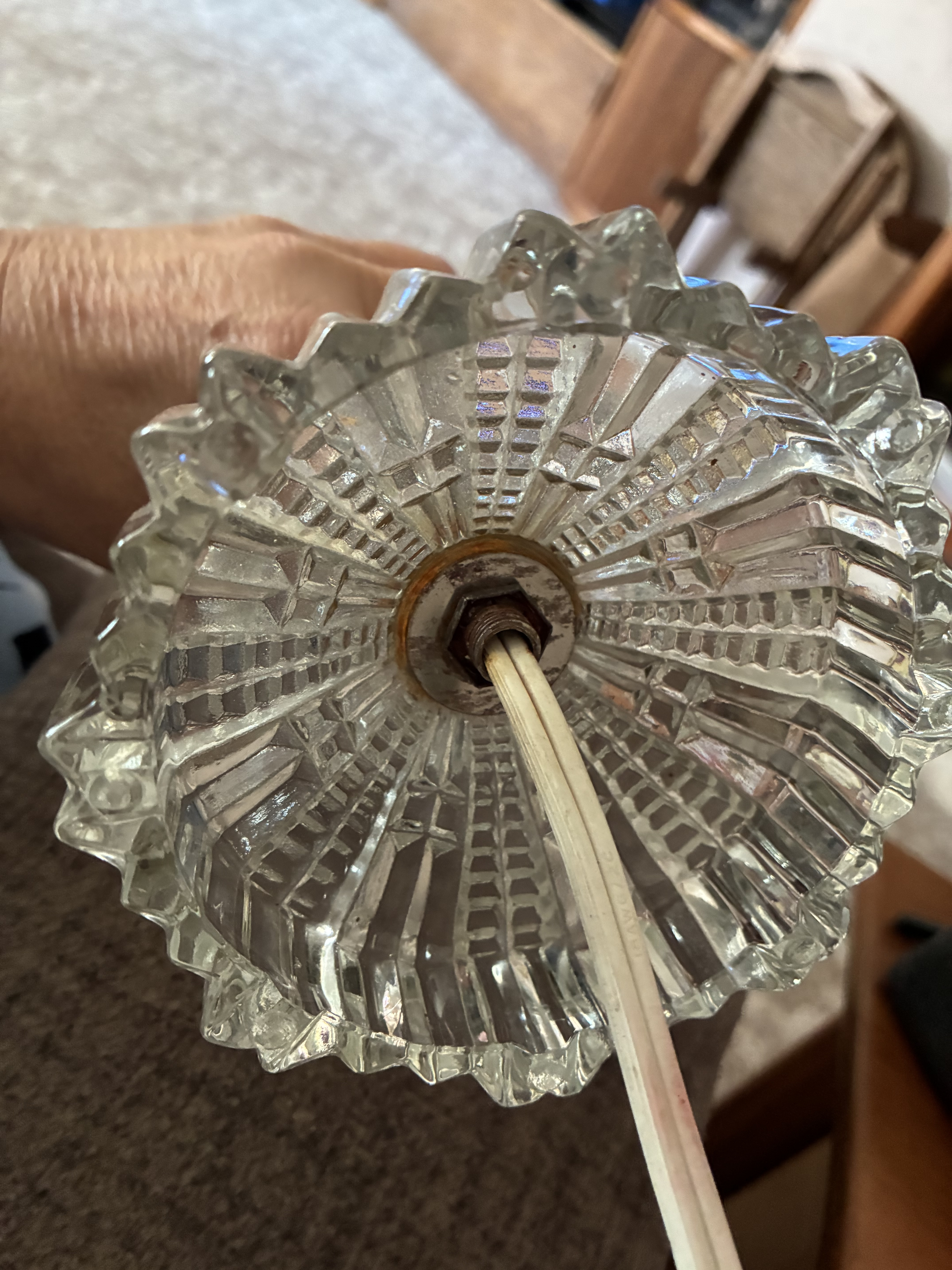 Small glass lamp. Still works (1920-1940) | InstAppraisal