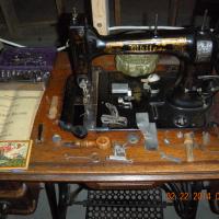 White 1889 Sewing machine antique appraisal | InstAppraisal