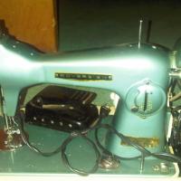 Sovereign Sewing machine antique appraisal | InstAppraisal