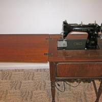 New Home "Light Running" Sewing Machine with Cherry Cabinet antique ...
