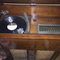 Firestone Air Chief Console Radio and Record Player Model S-7404-4 ...