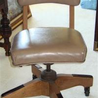 Milwaukee Chair Company Office Chair antique appraisal | InstAppraisal