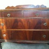 Chittenden & Eastman dresser antique appraisal | InstAppraisal