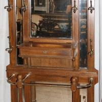 pulaski hall tree antique appraisal | InstAppraisal
