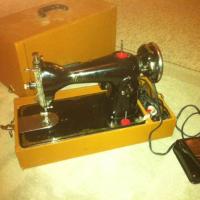 Imperial Monarch Sewing Machine antique appraisal | InstAppraisal