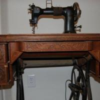 Wheeler and Wilson D-9 Sewing Machine antique appraisal | InstAppraisal
